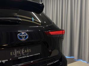 Black Toyota Highlander 2021 in Riga, with an engine capacity of 2.49 L and mileage of 100 thousand km for 38500 €, photo 40 on AUTOMOTO.COM.LV