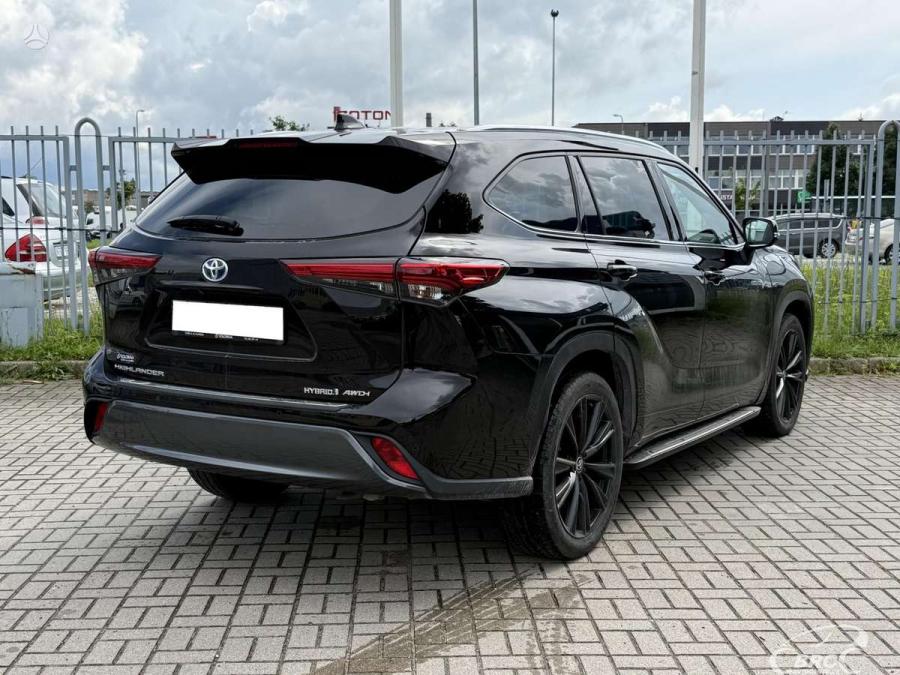 Melns Toyota Highlander 2021 Klaipėda, ar dzinēja tilpumu 2.49 L un nobraukumu 153 tūkst. km par 36000 €, foto 4 vietnē AUTOMOTO.COM.LV
