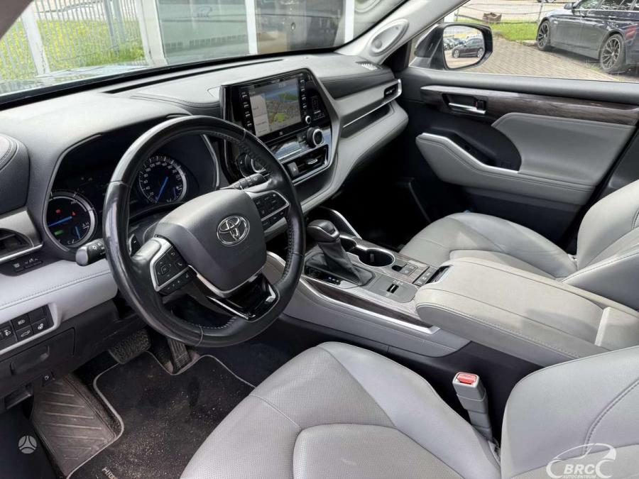 Melns Toyota Highlander 2021 Klaipėda, ar dzinēja tilpumu 2.49 L un nobraukumu 153 tūkst. km par 36000 €, foto 12 vietnē AUTOMOTO.COM.LV