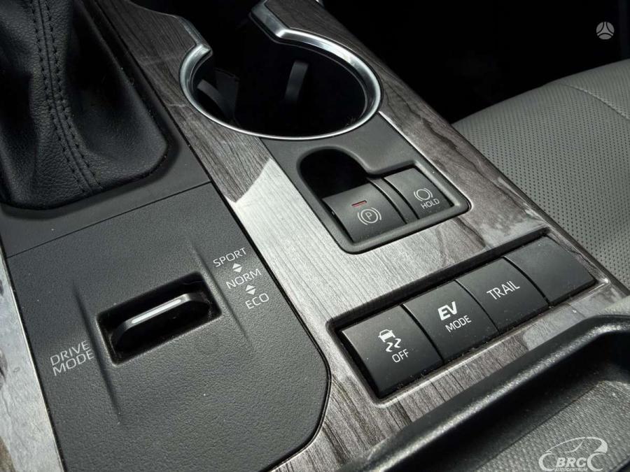 Melns Toyota Highlander 2021 Klaipėda, ar dzinēja tilpumu 2.49 L un nobraukumu 153 tūkst. km par 36000 €, foto 23 vietnē AUTOMOTO.COM.LV