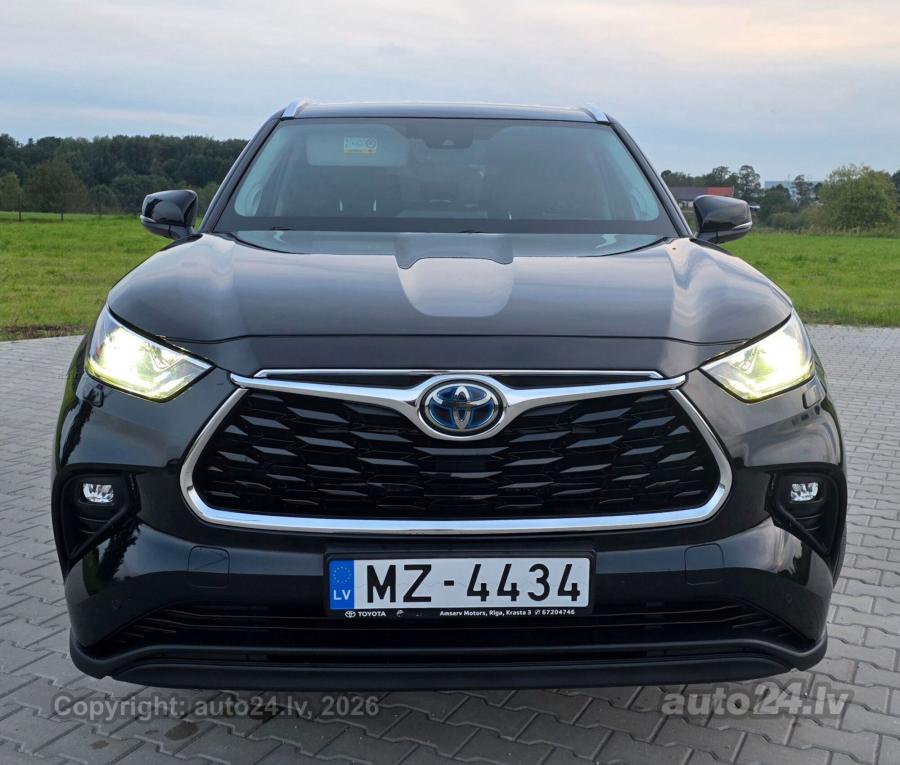 Melns Toyota Highlander 2021 Rīga, ar dzinēja tilpumu 2.50 L un nobraukumu 103 tūkst. km par 36460 €, foto 11 vietnē AUTOMOTO.COM.LV