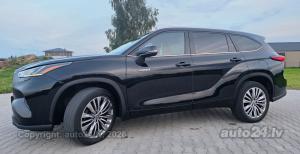 Melns Toyota Highlander 2021 Rīga, ar dzinēja tilpumu 2.50 L un nobraukumu 103 tūkst. km par 36460 €, foto 12 vietnē AUTOMOTO.COM.LV