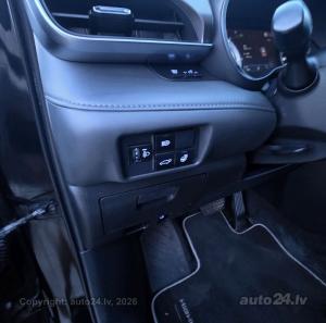 Melns Toyota Highlander 2021 Rīga, ar dzinēja tilpumu 2.50 L un nobraukumu 103 tūkst. km par 36460 €, foto 20 vietnē AUTOMOTO.COM.LV
