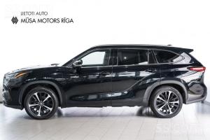 Melns Toyota Highlander 2021 Rīga, ar dzinēja tilpumu 2.50 L un nobraukumu 178 tūkst. km par 34900 €, foto 10 vietnē AUTOMOTO.COM.LV