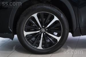 Melns Toyota Highlander 2021 Rīga, ar dzinēja tilpumu 2.50 L un nobraukumu 178 tūkst. km par 34900 €, foto 11 vietnē AUTOMOTO.COM.LV