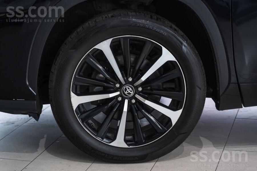 Melns Toyota Highlander 2021 Rīga, ar dzinēja tilpumu 2.50 L un nobraukumu 178 tūkst. km par 34900 €, foto 11 vietnē AUTOMOTO.COM.LV