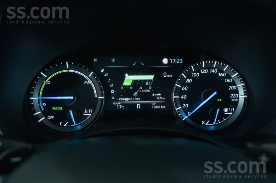Melns Toyota Highlander 2021 Rīga, ar dzinēja tilpumu 2.50 L un nobraukumu 178 tūkst. km par 34900 €, foto 14 vietnē AUTOMOTO.COM.LV