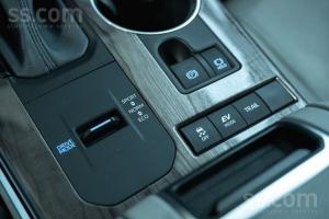 Melns Toyota Highlander 2021 Rīga, ar dzinēja tilpumu 2.50 L un nobraukumu 178 tūkst. km par 34900 €, foto 17 vietnē AUTOMOTO.COM.LV