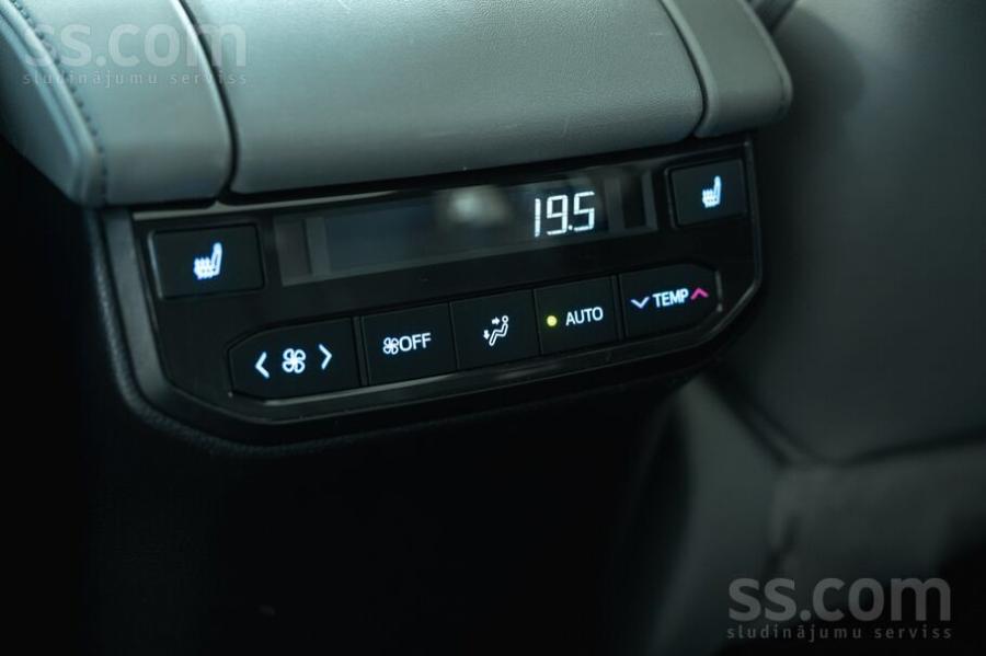 Melns Toyota Highlander 2021 Rīga, ar dzinēja tilpumu 2.50 L un nobraukumu 178 tūkst. km par 34900 €, foto 19 vietnē AUTOMOTO.COM.LV