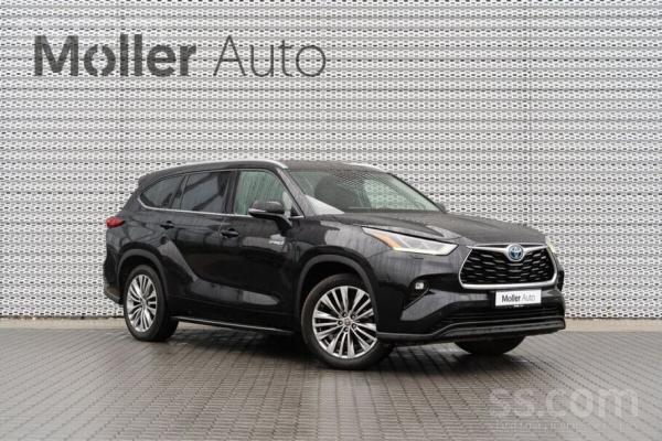 Black Toyota Highlander 2021 in Riga, with an engine capacity of 2.50 L and mileage of 120 thousand km for 35250 €, photo 3 on AUTOMOTO.COM.LV