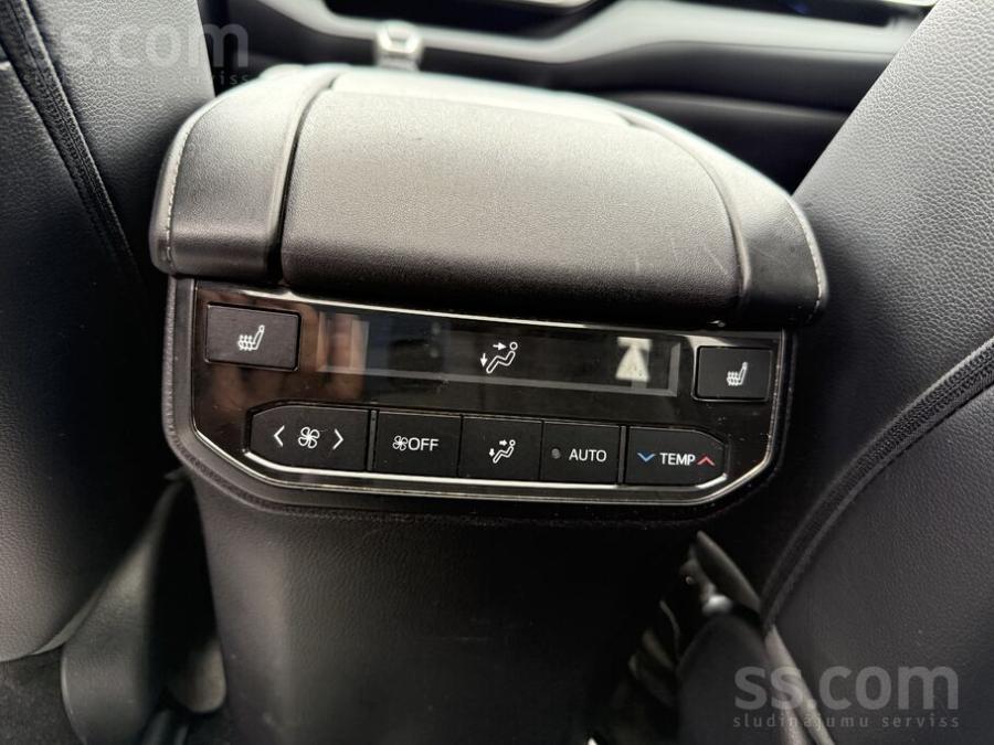 Melns Toyota Highlander 2022 Rīga, ar dzinēja tilpumu 2.50 L un nobraukumu 55 tūkst. km par 52000 €, foto 7 vietnē AUTOMOTO.COM.LV