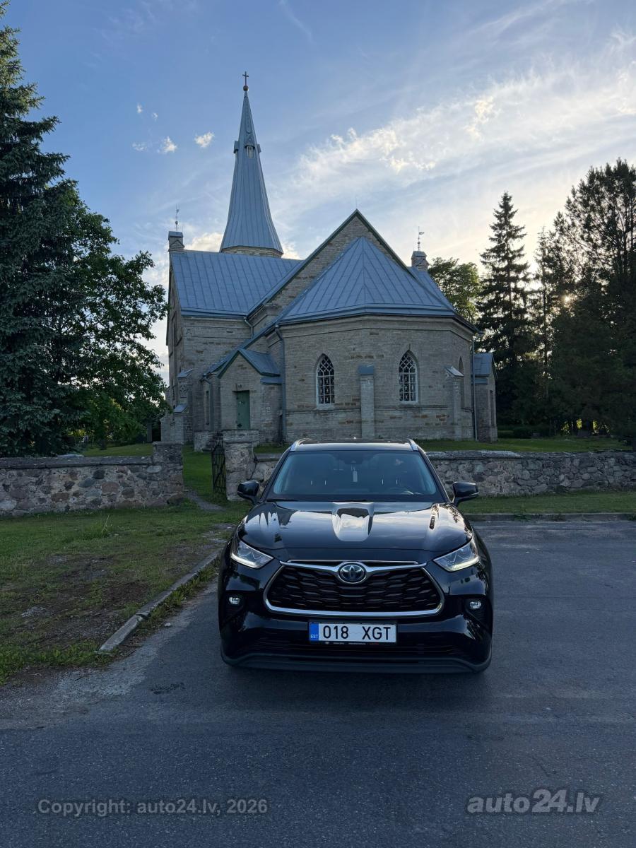 Melns Toyota Highlander 2022 Tallina, ar dzinēja tilpumu 2.50 L un nobraukumu 109 tūkst. km par 37000 €, foto 8 vietnē AUTOMOTO.COM.LV
