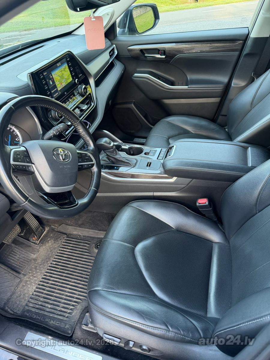 Melns Toyota Highlander 2022 Tallina, ar dzinēja tilpumu 2.50 L un nobraukumu 109 tūkst. km par 37000 €, foto 11 vietnē AUTOMOTO.COM.LV