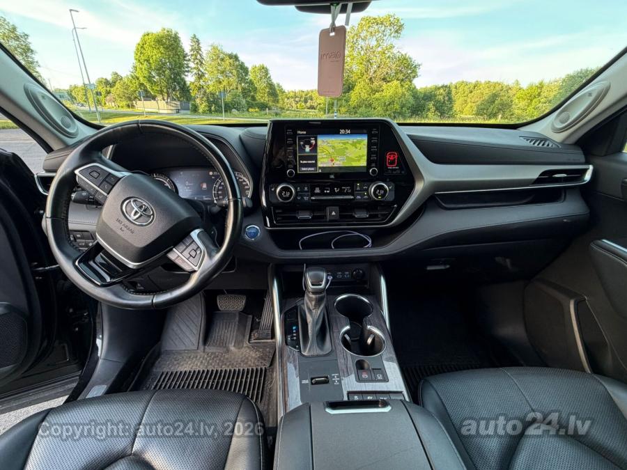Melns Toyota Highlander 2022 Tallina, ar dzinēja tilpumu 2.50 L un nobraukumu 109 tūkst. km par 37000 €, foto 14 vietnē AUTOMOTO.COM.LV