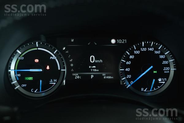 Black Toyota Highlander 2022 in Riga, with an engine capacity of 2.50 L and mileage of 81 thousand km for 39990 €, photo 7 on AUTOMOTO.COM.LV