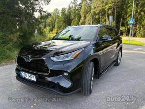 Melns Toyota Highlander 2024 Tallina, ar dzinēja tilpumu 2.50 L un nobraukumu 21 tūkst. km par 54790 €, foto 4 vietnē AUTOMOTO.COM.LV