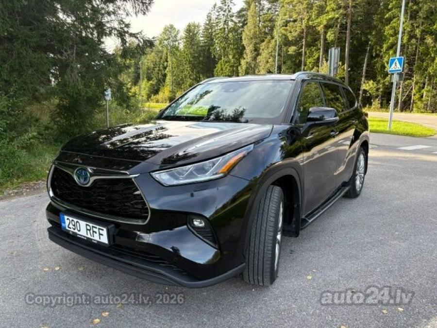 Melns Toyota Highlander 2024 Tallina, ar dzinēja tilpumu 2.50 L un nobraukumu 21 tūkst. km par 54790 €, foto 4 vietnē AUTOMOTO.COM.LV