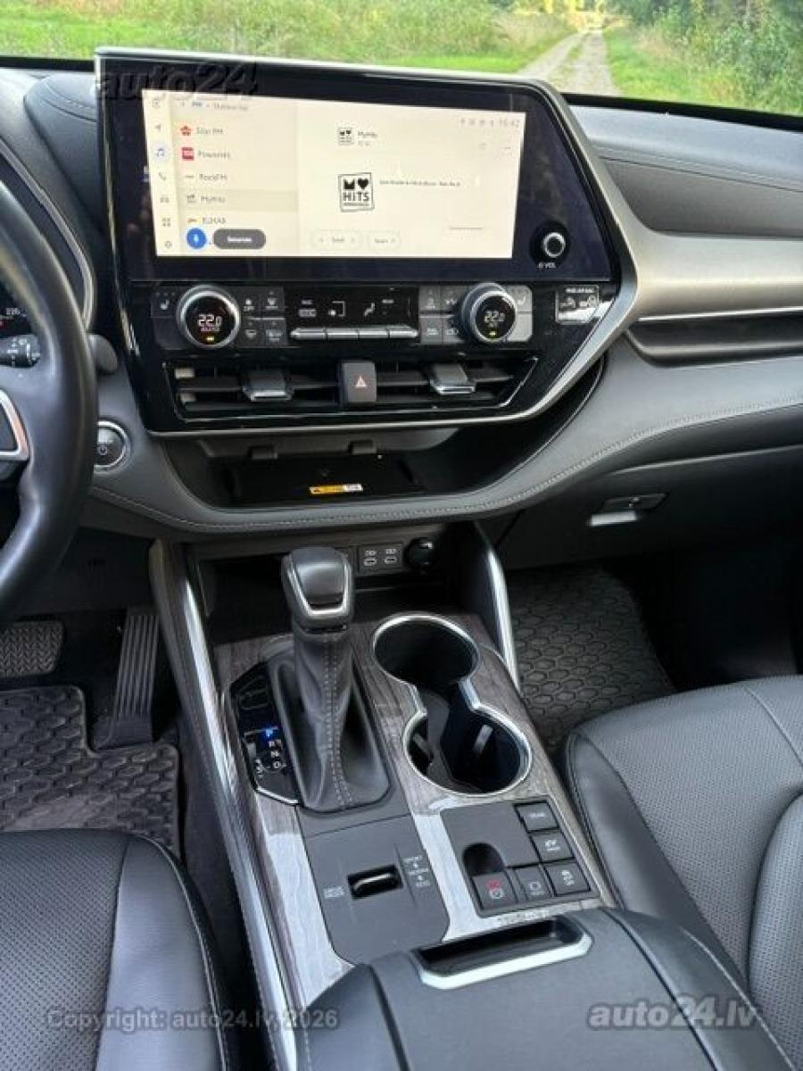 Melns Toyota Highlander 2024 Tallina, ar dzinēja tilpumu 2.50 L un nobraukumu 21 tūkst. km par 54790 €, foto 8 vietnē AUTOMOTO.COM.LV