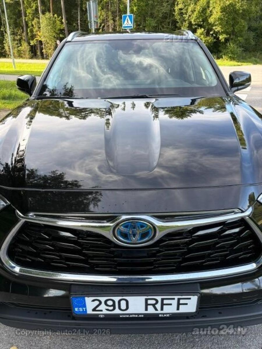 Melns Toyota Highlander 2024 Tallina, ar dzinēja tilpumu 2.50 L un nobraukumu 21 tūkst. km par 54790 €, foto 10 vietnē AUTOMOTO.COM.LV