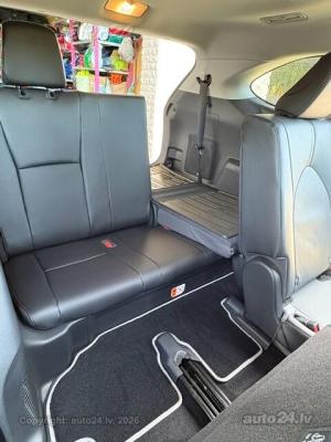 Melns Toyota Highlander 2024 Tallina, ar dzinēja tilpumu 2.50 L un nobraukumu 21 tūkst. km par 54790 €, foto 15 vietnē AUTOMOTO.COM.LV