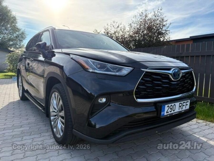 Melns Toyota Highlander 2024 Tallina, ar dzinēja tilpumu 2.50 L un nobraukumu 21 tūkst. km par 54790 €, foto 23 vietnē AUTOMOTO.COM.LV