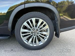 Melns Toyota Highlander 2024 Tallina, ar dzinēja tilpumu 2.50 L un nobraukumu 21 tūkst. km par 54790 €, foto 31 vietnē AUTOMOTO.COM.LV