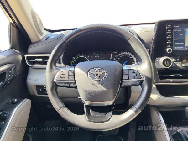 Melns Toyota Highlander 2021 Tallina, ar dzinēja tilpumu 2.49 L un nobraukumu 93 tūkst. km par 40895 €, foto 9 vietnē AUTOMOTO.COM.LV