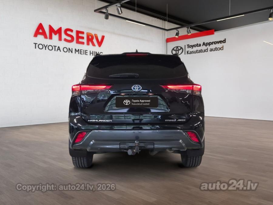 Melns Toyota Highlander 2022 Tallina, ar dzinēja tilpumu 2.50 L un nobraukumu 93 tūkst. km par 43990 €, foto 5 vietnē AUTOMOTO.COM.LV