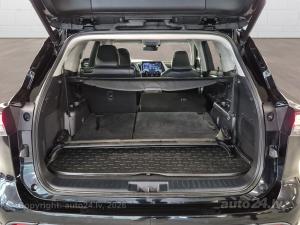 Melns Toyota Highlander 2022 Tallina, ar dzinēja tilpumu 2.50 L un nobraukumu 93 tūkst. km par 43990 €, foto 11 vietnē AUTOMOTO.COM.LV