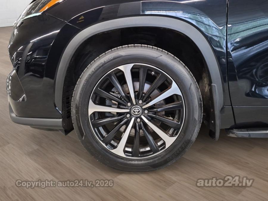 Melns Toyota Highlander 2022 Tallina, ar dzinēja tilpumu 2.50 L un nobraukumu 93 tūkst. km par 43990 €, foto 16 vietnē AUTOMOTO.COM.LV