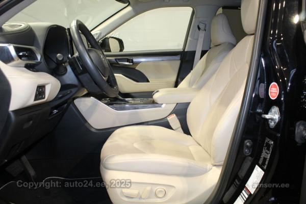 Melns Toyota Highlander 2023 Tallina, ar dzinēja tilpumu 2.50 L un nobraukumu 35 tūkst. km par 54990 €, foto 11 vietnē AUTOMOTO.COM.LV
