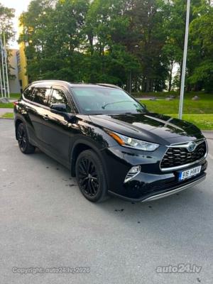 Black Toyota Highlander 2023 in Tallinn, with an engine capacity of 2.50 L and mileage of 52 thousand km for 48500 €, photo  on AUTOMOTO.COM.LV