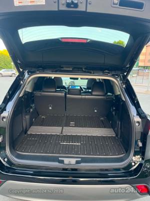 Black Toyota Highlander 2023 in Tallinn, with an engine capacity of 2.50 L and mileage of 52 thousand km for 48500 €, photo 17 on AUTOMOTO.COM.LV