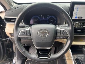 Melns Toyota Highlander 2023 Tallina, ar dzinēja tilpumu 2.49 L un nobraukumu 90 tūkst. km par 49995 €, foto 13 vietnē AUTOMOTO.COM.LV