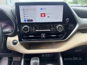 Melns Toyota Highlander 2023 Tallina, ar dzinēja tilpumu 2.49 L un nobraukumu 90 tūkst. km par 49995 €, foto 15 vietnē AUTOMOTO.COM.LV