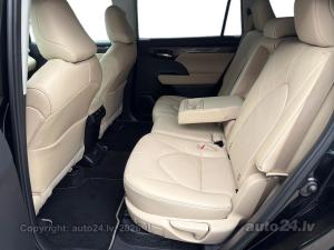Melns Toyota Highlander 2023 Tallina, ar dzinēja tilpumu 2.49 L un nobraukumu 90 tūkst. km par 49995 €, foto 20 vietnē AUTOMOTO.COM.LV