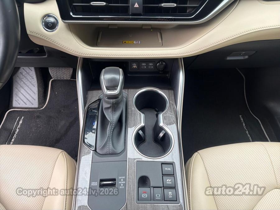 Melns Toyota Highlander 2023 Tallina, ar dzinēja tilpumu 2.49 L un nobraukumu 90 tūkst. km par 49995 €, foto 21 vietnē AUTOMOTO.COM.LV
