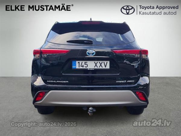 Black Toyota Highlander 2023 in Tallinn, with an engine capacity of 2.49 L and mileage of 49 thousand km for 49900 €, photo 5 on AUTOMOTO.COM.LV