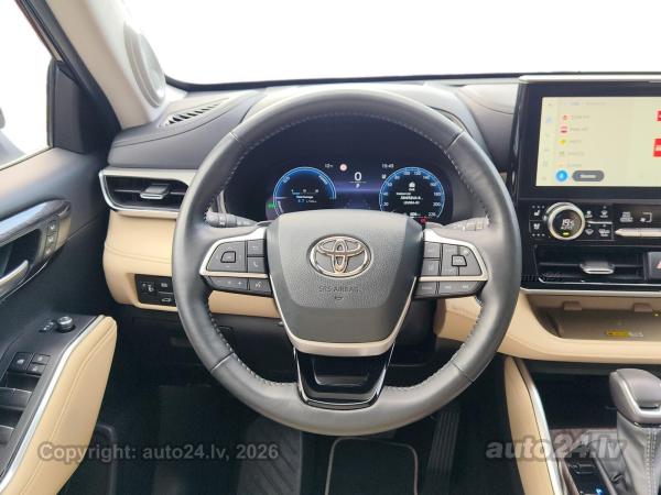 Black Toyota Highlander 2023 in Tallinn, with an engine capacity of 2.49 L and mileage of 49 thousand km for 49900 €, photo 10 on AUTOMOTO.COM.LV