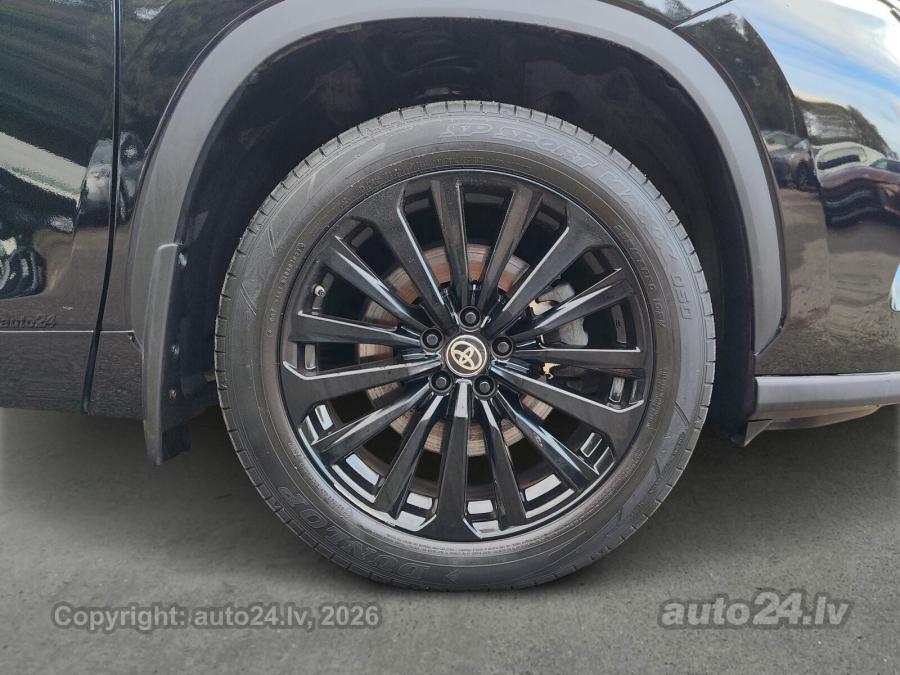 Melns Toyota Highlander 2023 Tallina, ar dzinēja tilpumu 2.49 L un nobraukumu 49 tūkst. km par 49900 €, foto 16 vietnē AUTOMOTO.COM.LV
