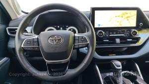 Melns Toyota Highlander 2024 Tallina, ar dzinēja tilpumu 2.49 L un nobraukumu 48 tūkst. km par 55995 €, foto 10 vietnē AUTOMOTO.COM.LV