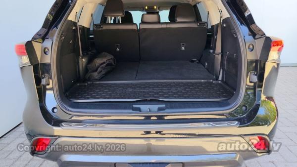 Melns Toyota Highlander 2024 Tallina, ar dzinēja tilpumu 2.49 L un nobraukumu 48 tūkst. km par 55995 €, foto 10 vietnē AUTOMOTO.COM.LV