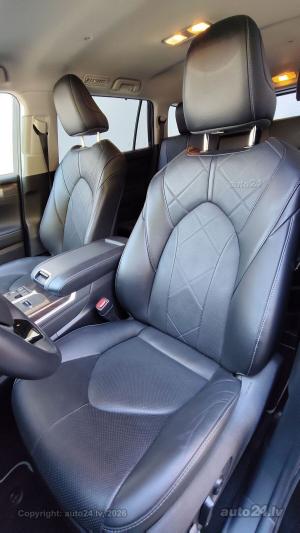 Melns Toyota Highlander 2024 Tallina, ar dzinēja tilpumu 2.49 L un nobraukumu 48 tūkst. km par 55995 €, foto 12 vietnē AUTOMOTO.COM.LV
