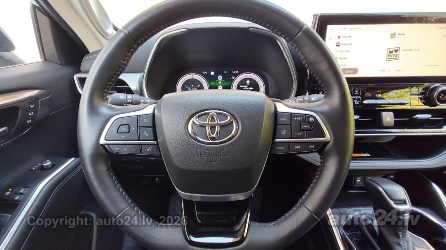 Melns Toyota Highlander 2024 Tallina, ar dzinēja tilpumu 2.49 L un nobraukumu 48 tūkst. km par 55995 €, foto 13 vietnē AUTOMOTO.COM.LV