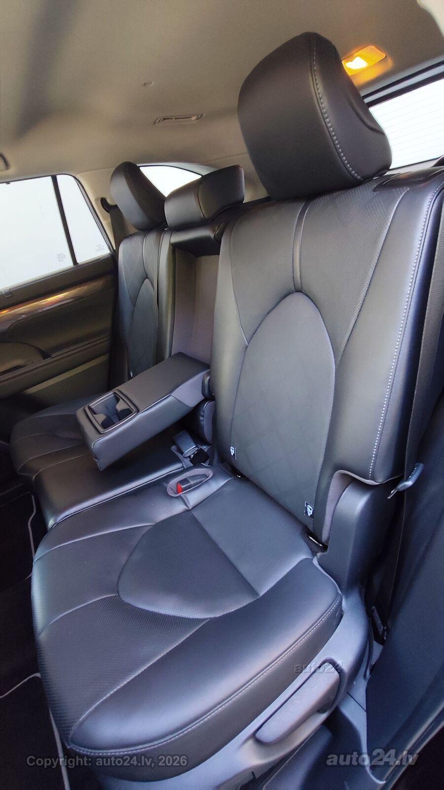 Melns Toyota Highlander 2024 Tallina, ar dzinēja tilpumu 2.49 L un nobraukumu 48 tūkst. km par 55995 €, foto 18 vietnē AUTOMOTO.COM.LV