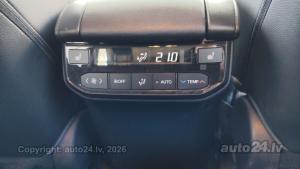 Melns Toyota Highlander 2024 Tallina, ar dzinēja tilpumu 2.49 L un nobraukumu 48 tūkst. km par 55995 €, foto 19 vietnē AUTOMOTO.COM.LV