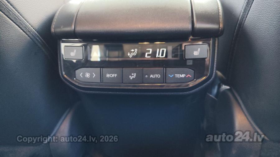 Melns Toyota Highlander 2024 Tallina, ar dzinēja tilpumu 2.49 L un nobraukumu 48 tūkst. km par 55995 €, foto 19 vietnē AUTOMOTO.COM.LV