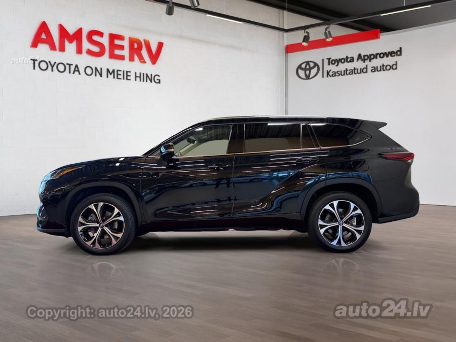 Melns Toyota Highlander 2024 Tartu, ar dzinēja tilpumu 2.50 L un nobraukumu 33 tūkst. km par 49990 €, foto 4 vietnē AUTOMOTO.COM.LV