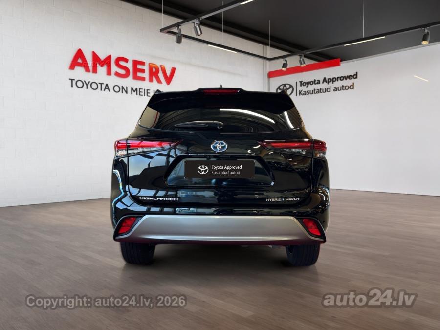 Melns Toyota Highlander 2024 Tartu, ar dzinēja tilpumu 2.50 L un nobraukumu 33 tūkst. km par 49990 €, foto 5 vietnē AUTOMOTO.COM.LV