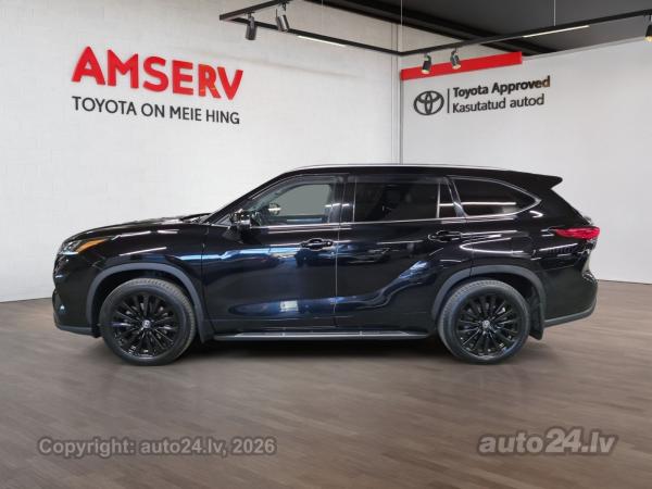 Toyota Highlander 2024 in Tallinn on AUTOMOTO.COM.LV Black Toyota Highlander 2024 in Tallinn, with an engine capacity of 2.50 L and mileage of 88 thousand km for 47990 €, photo 4 on AUTOMOTO.COM.LV